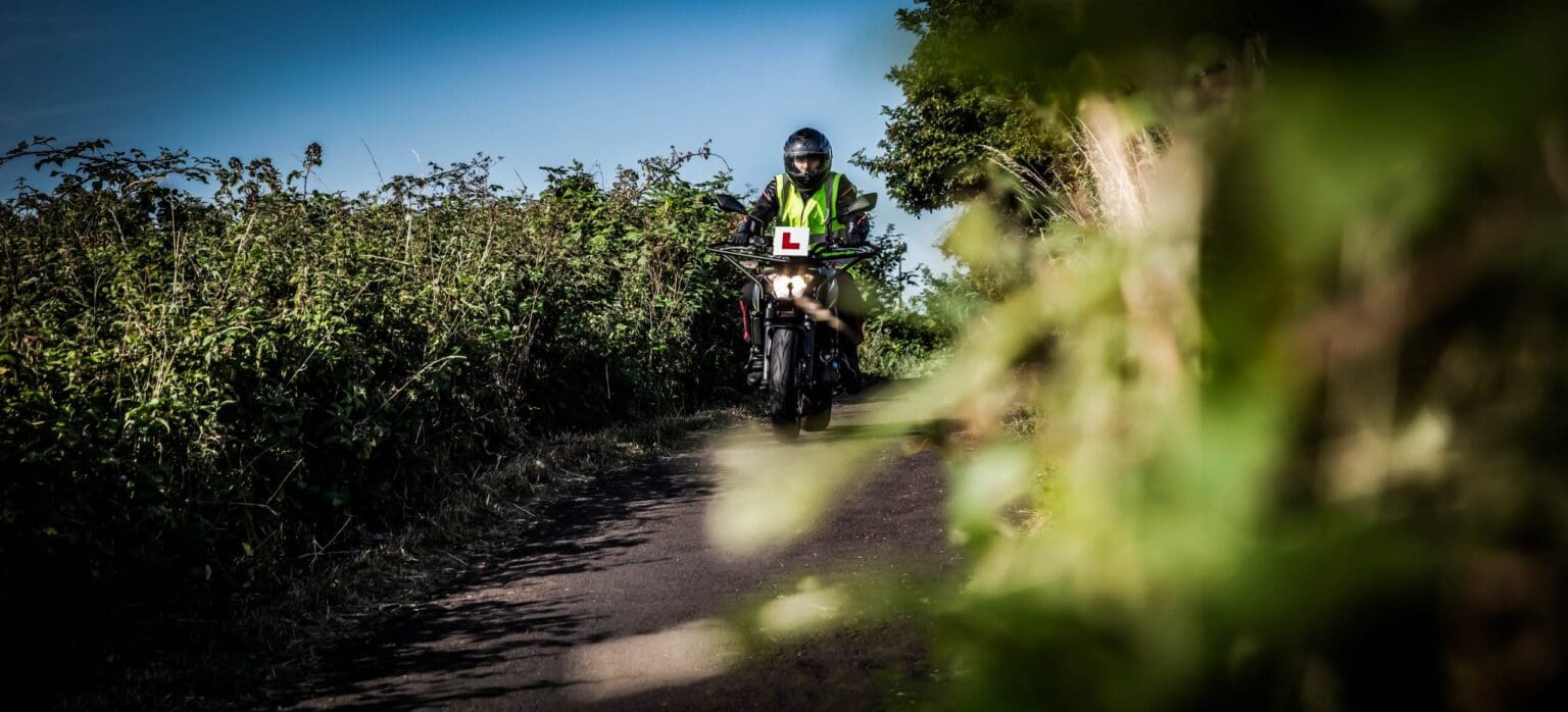 Motorcycle filtering rules: Can you split lanes legally? - Phoenix ...