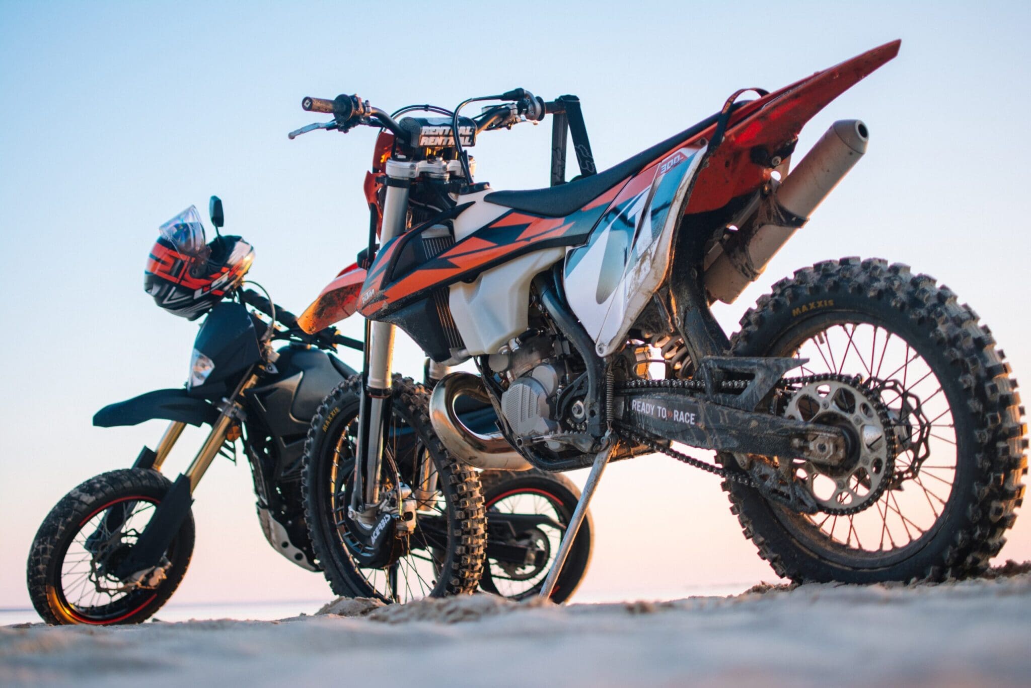 UK Dirt Bike Lessons: Boost Your Fun and Skills - Phoenix Motorcycle ...