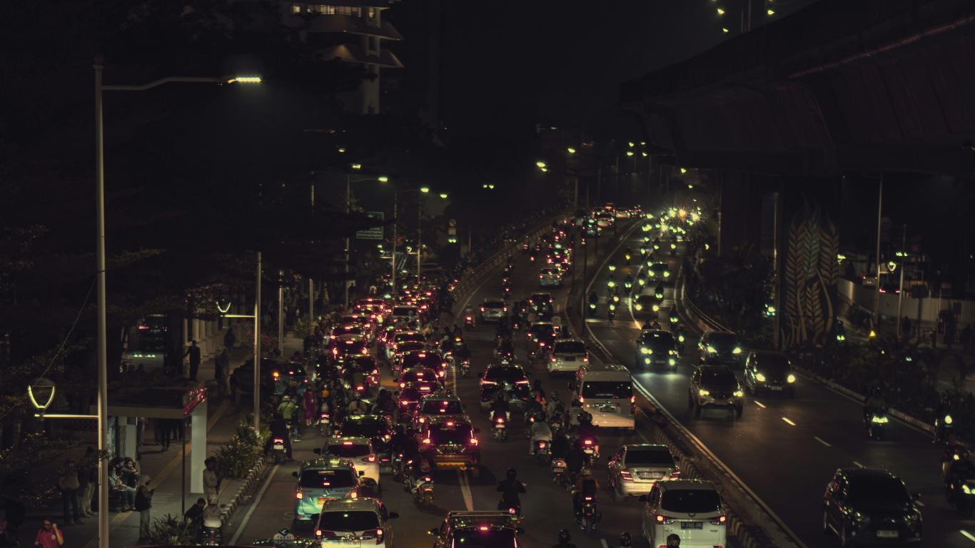 Motorcycle filtering rules: Can you split lanes legally? - Phoenix ...